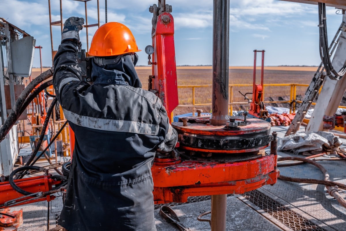 Safety Hazards and Injuries Associated with Working in an Oil Field ...